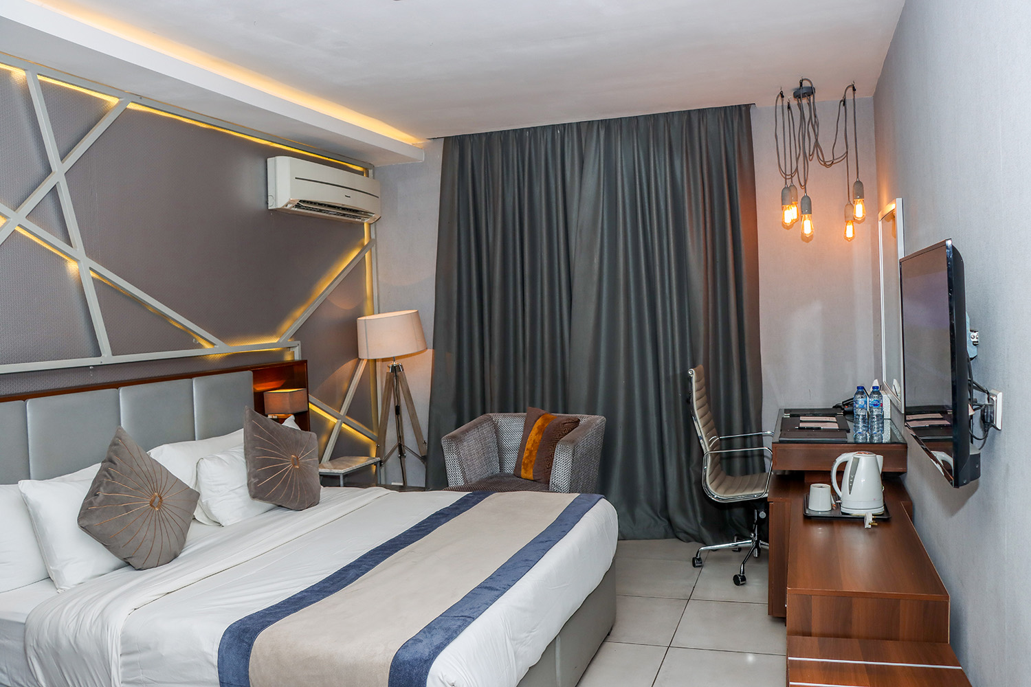Deluxe Plus Room - Angle Villa